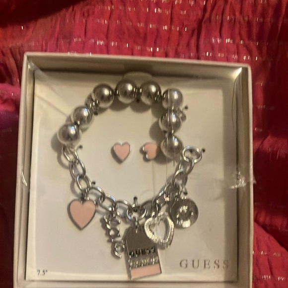 Guess | Jewelry | Guess Charm Bracelet New With Tags | Poshmark